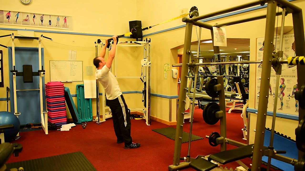 Front Raise TRX - YouTube