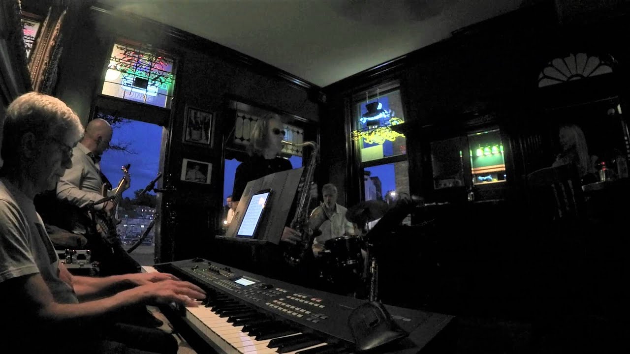 'Pennies From Heaven' (by A. Johnston) - Live at 9 Maple Avenue - Eric ...