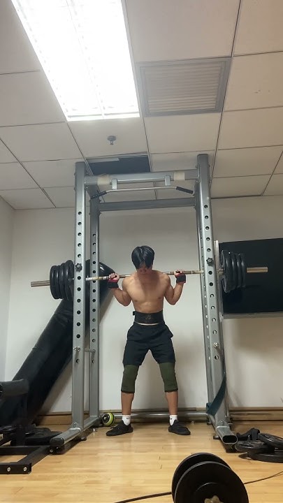 130kg*3 squat @70kg - YouTube