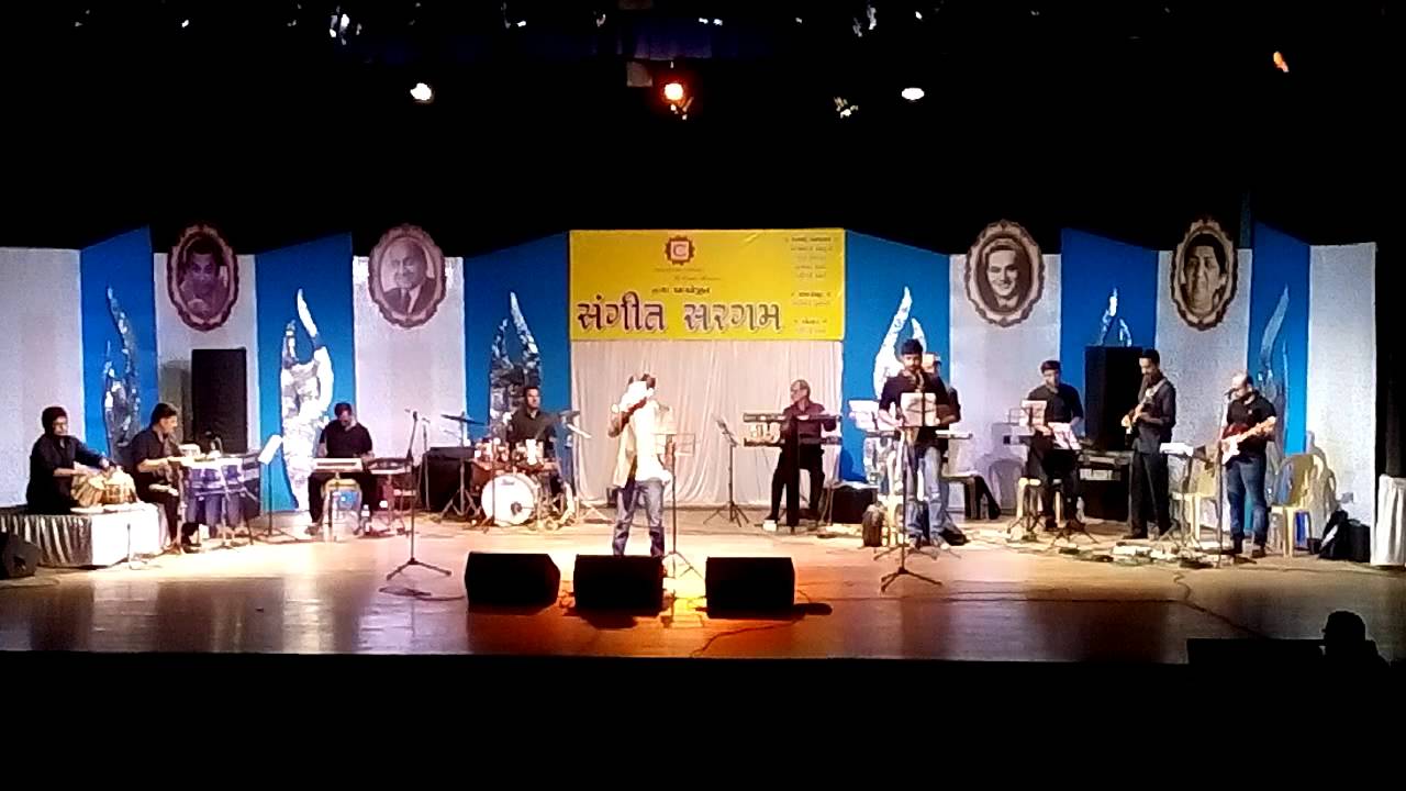 Jay Chavda live In Concert With Khandekar Bros - YouTube