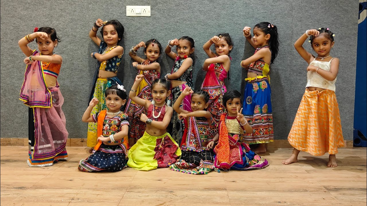 Chogada Tara | Navratri Special Dance | Dance On Chogada Tara ...