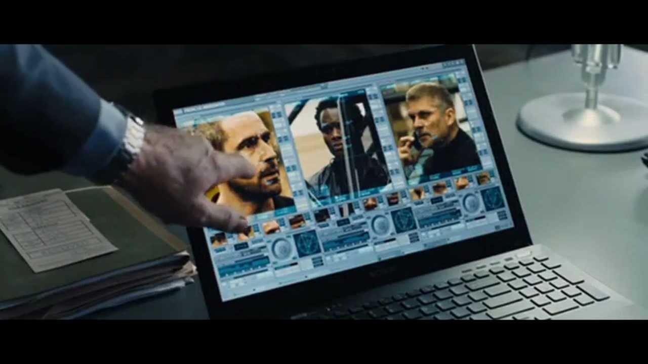 James Bond: licence for poor laptop etiquette. - YouTube