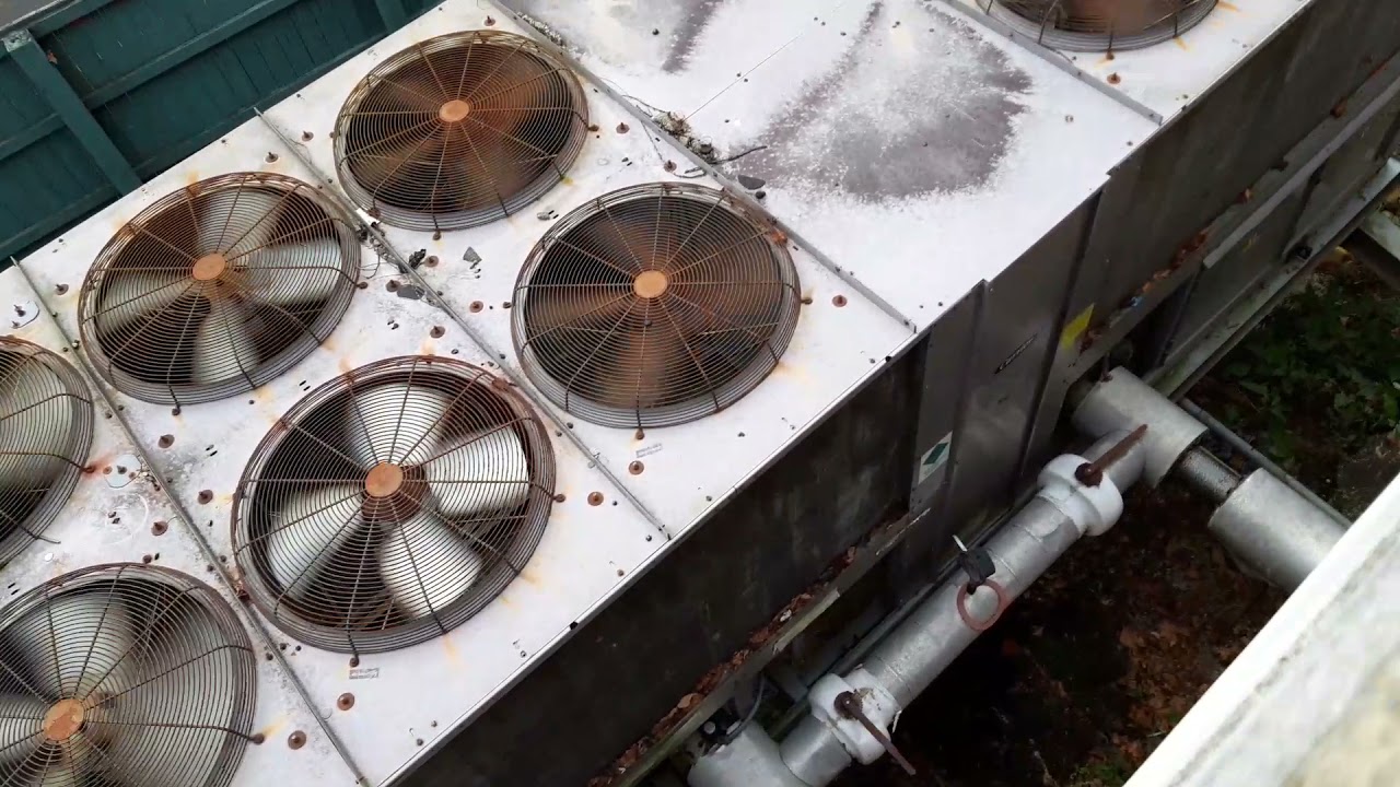 Carrier Air Cooled Chiller - YouTube