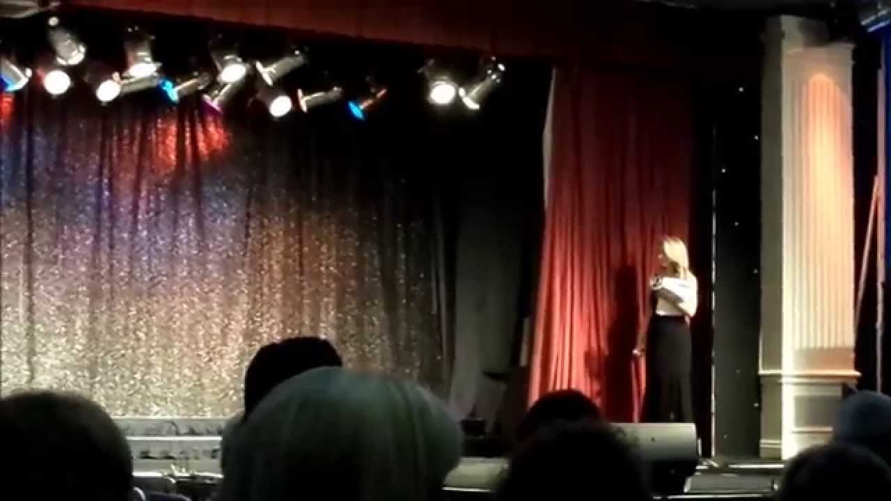 DEONE ROBERTSON | FINAL WALKS - YouTube