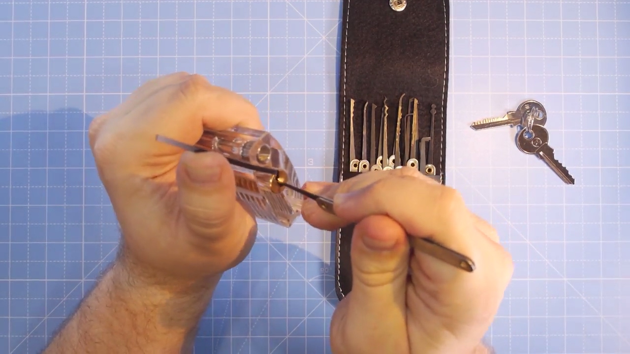 🔑 Transparent Practice Padlock with 12pcs Lock Pick Set - YouTube
