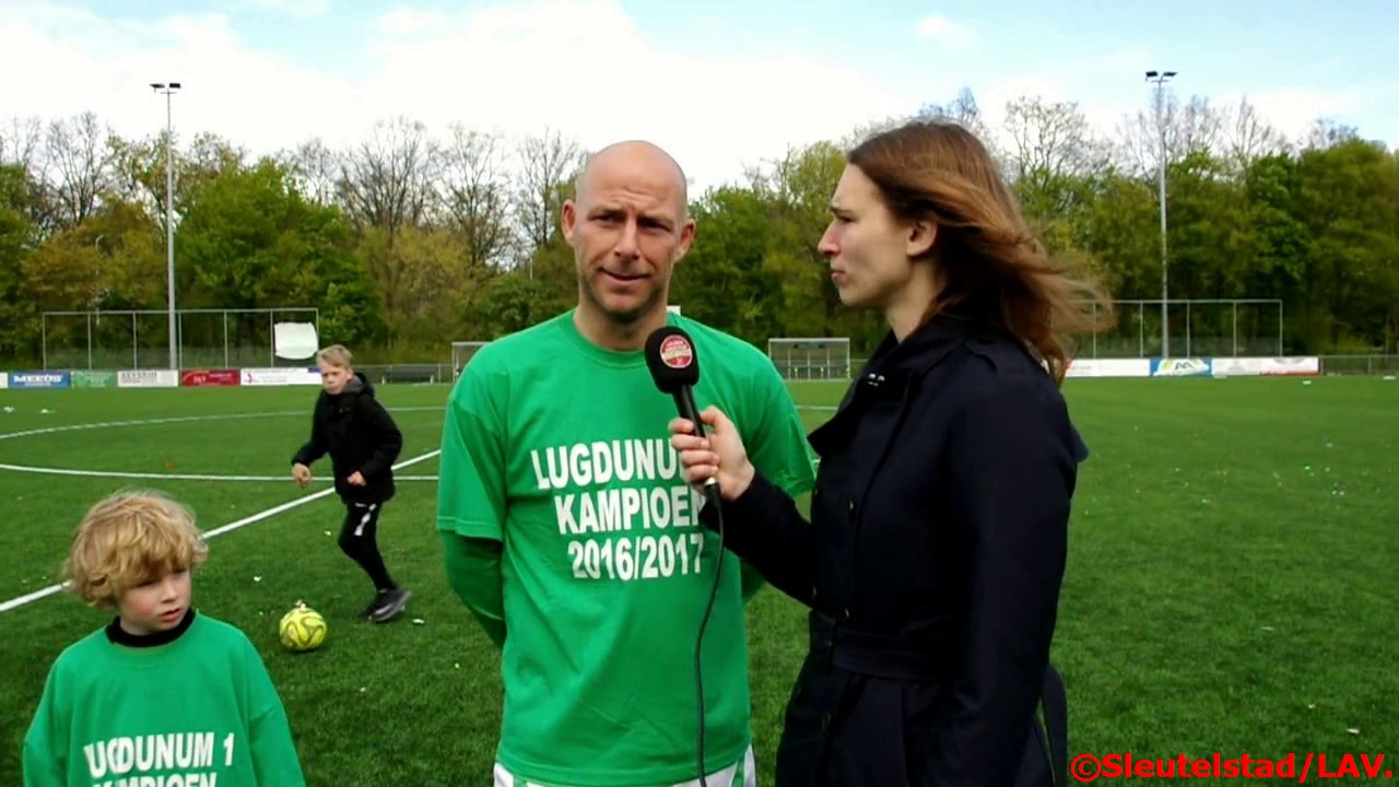 Interview van Reanne van Kleef met Tim de Cler - YouTube