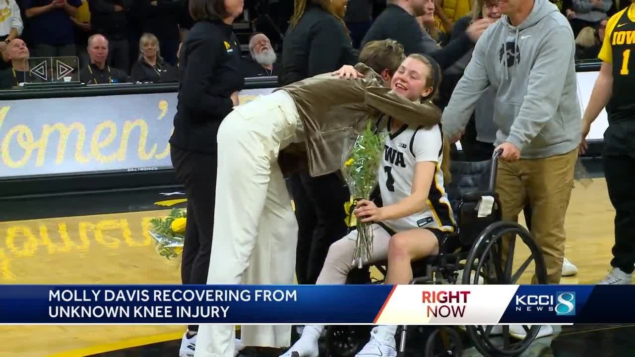 Molly Davis injured during Sunday Hawkeye game - YouTube