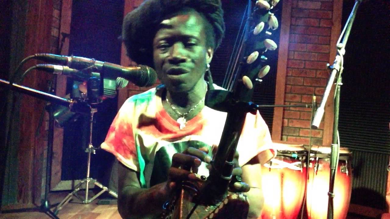 Seprewa kasa preko Afro Moses - YouTube