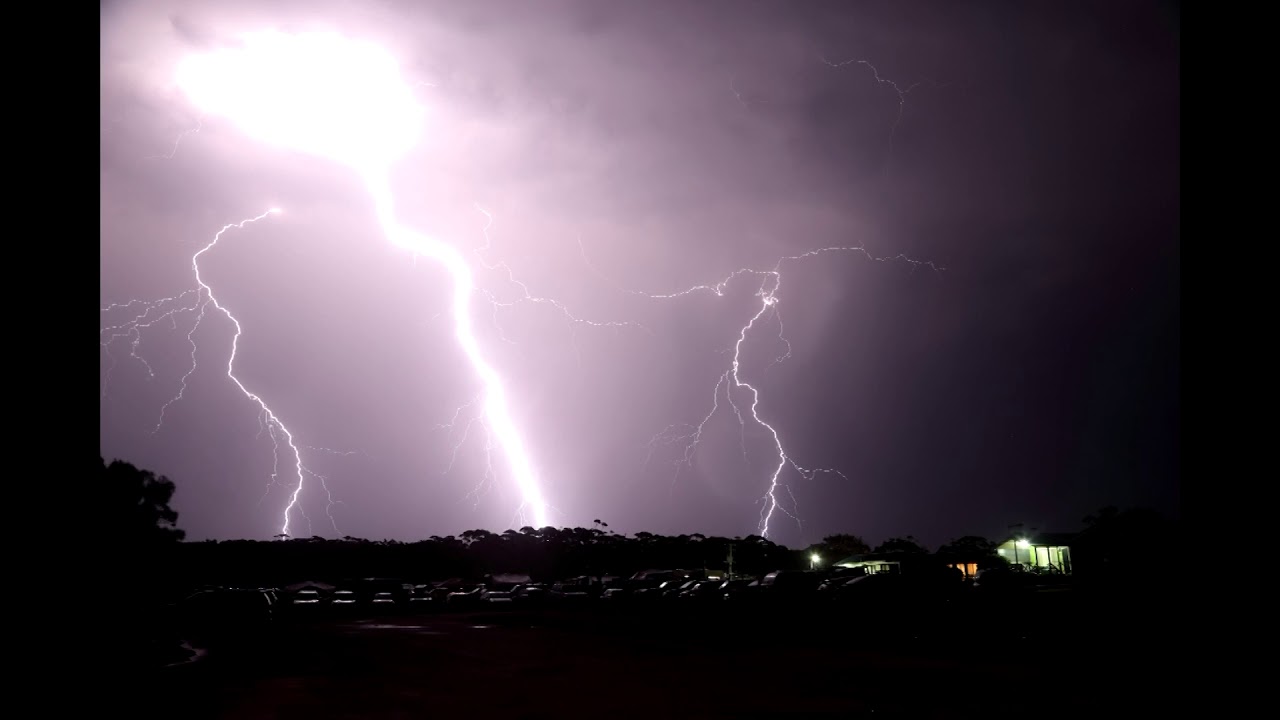 Incredible lightning show lasts 12 Hours- Ulladulla NSW - YouTube