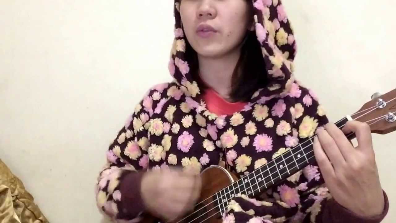 Love you like a love song - Selena gomez - ukulele cover by UT - YouTube