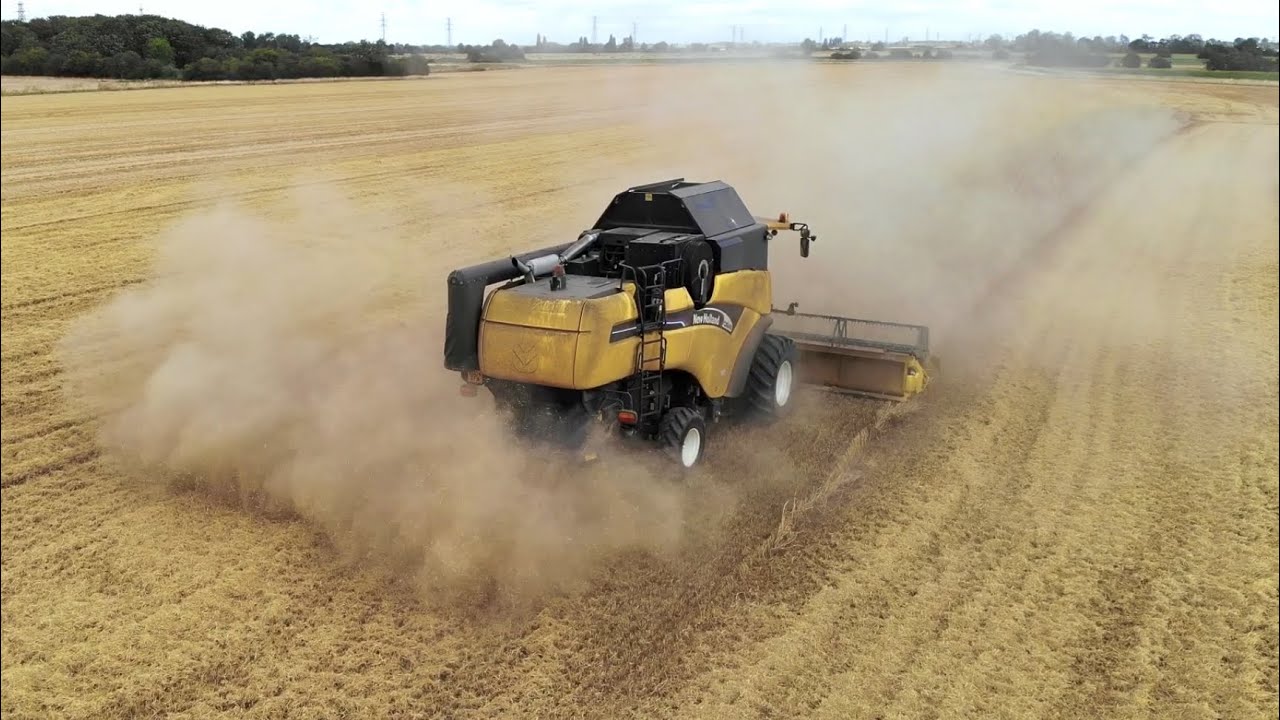 New Holland CX840 Combine Harvester - YouTube