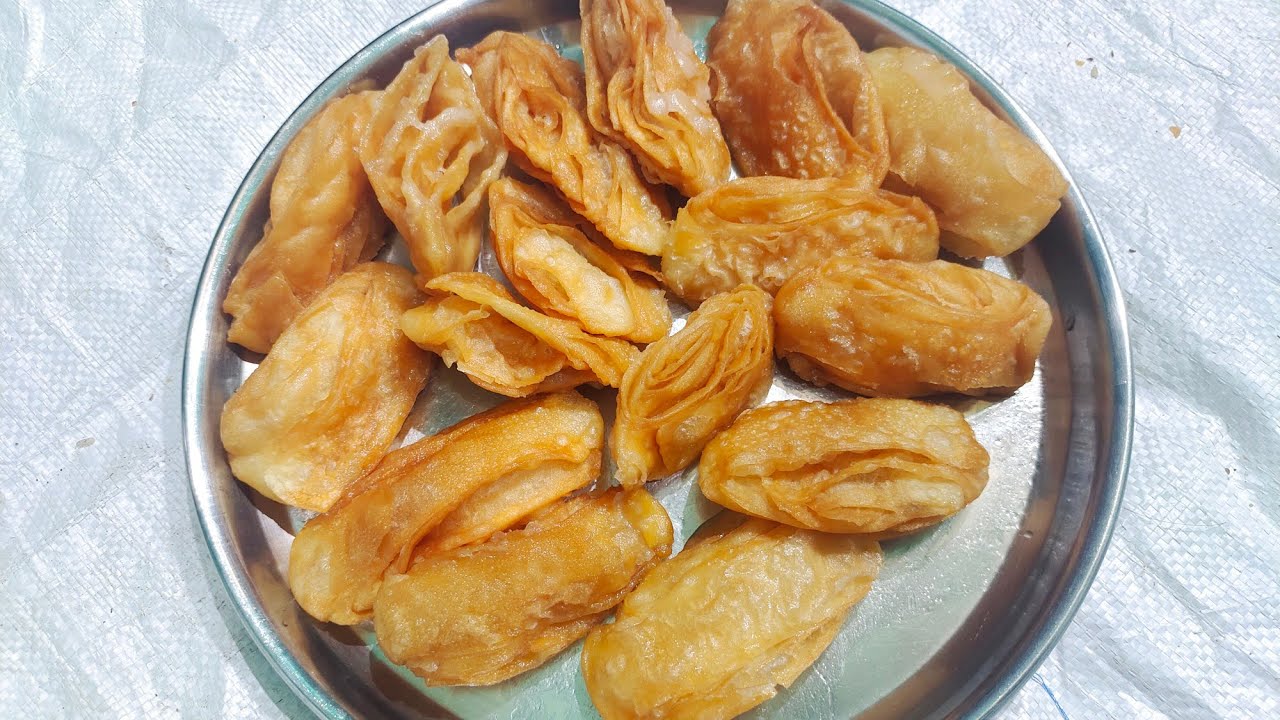 Khaja Recipe l Crispy Khaja Sweet Recipe l Chirote Recipe - YouTube