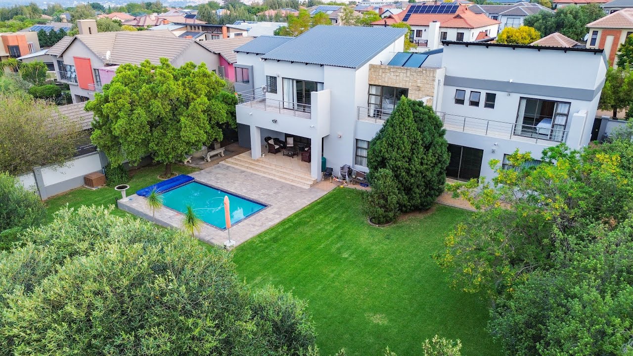 STUNNING 4 BEDROOM HOME WITH A STUDY FOR SALE IN THE SOUGHT-AFTER ...