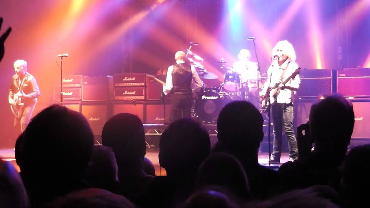 Status Quo- Manchester o2 Apollo 12th March 2013 Opening and Juniors ...
