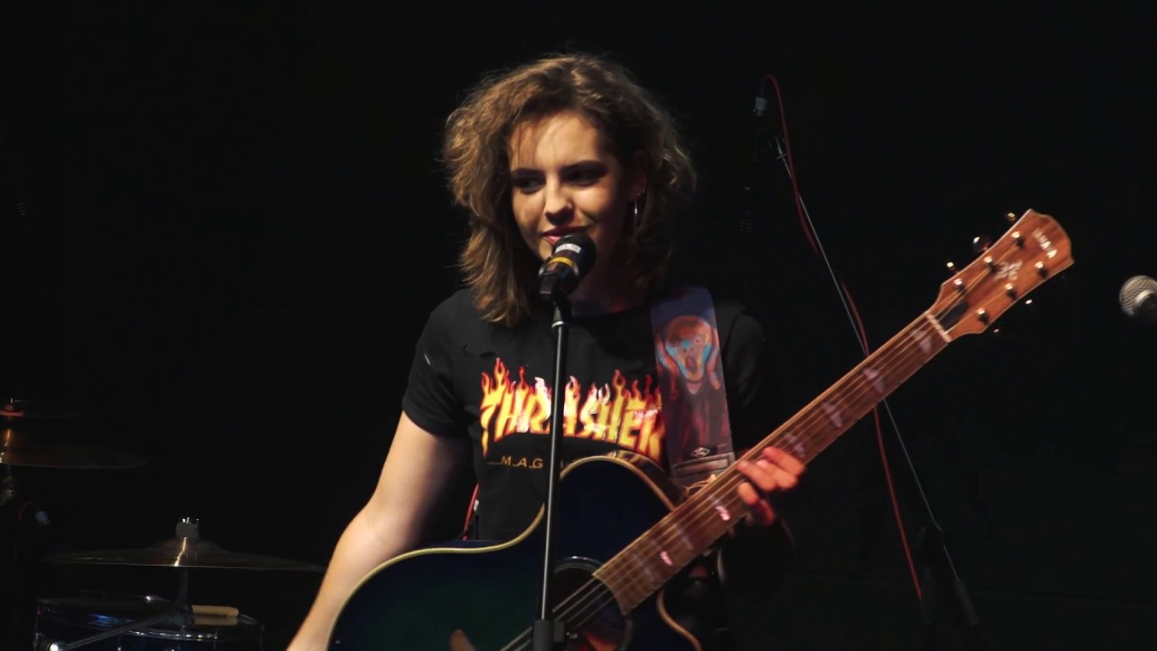 Gef Presents: Mae Challis - YouTube