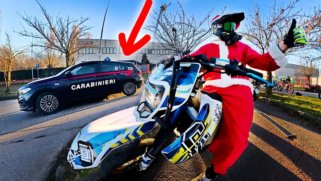 SANTA VS COPS - Christmas Ride 2025 - YouTube