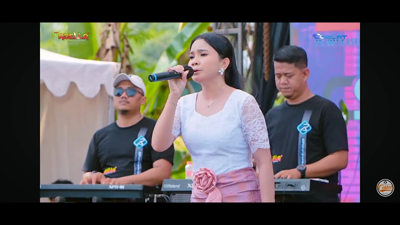DEVINTA SALATNAYA OM ADELLA - YouTube