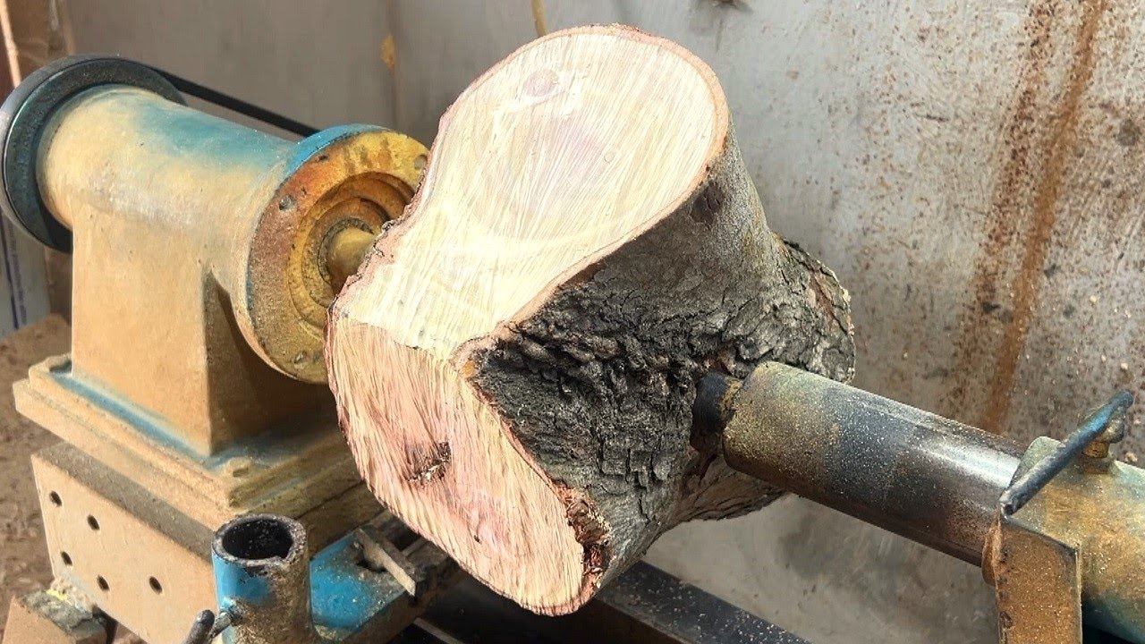 From Firewood Branches To Pretty Bowls // Great Skills Working On A ...