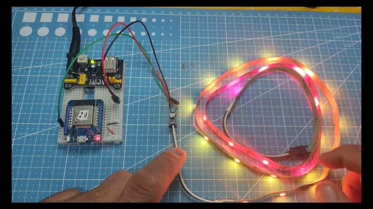 TIRA LED miles de efectos con ESP32 D1 Mini - YouTube