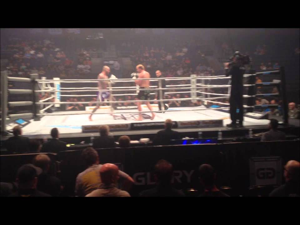 GLORY 16: Danny Mitchell vs Marcus Sursa - YouTube