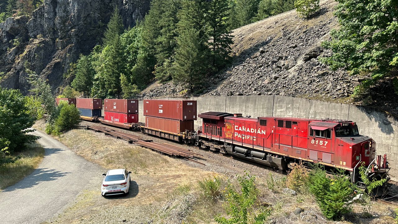 CP Leader!!!! CN 102 (Intermodal) @ Yale BC Canada 07AUG23 CP AC4400CWM ...