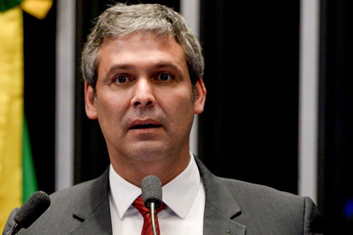 Lindbergh Farias critica decisões do STF sobre desaposentação e greve ...