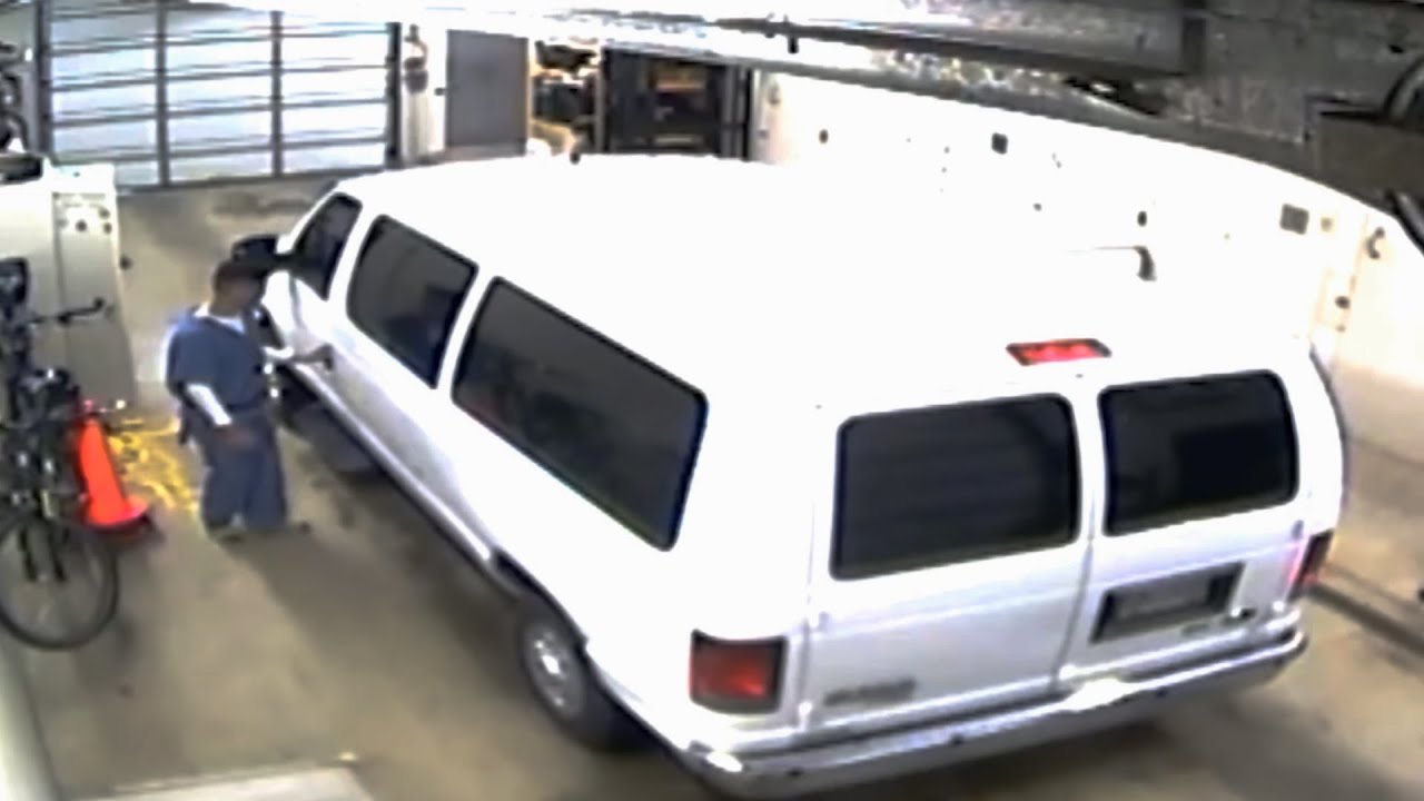 Sally Port Escapes - How Do They Happen? (Video Breakdowns) - YouTube