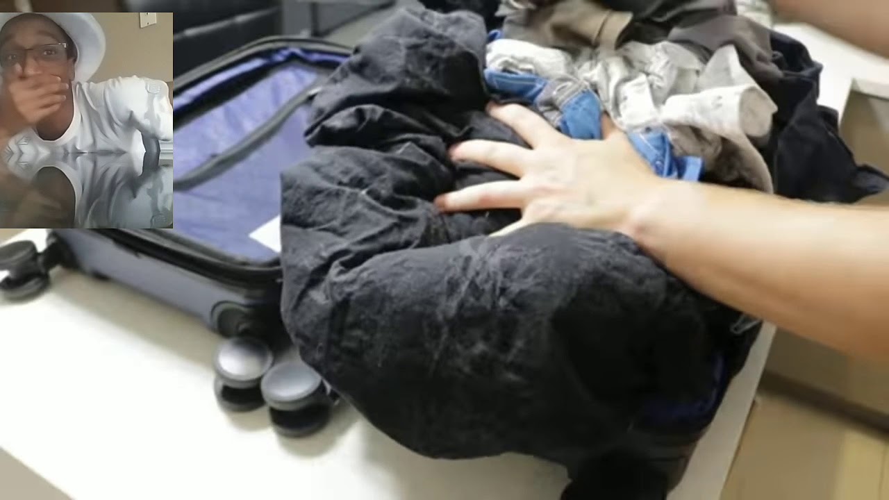 How to pack a suitcase the RIGHT way! - YouTube