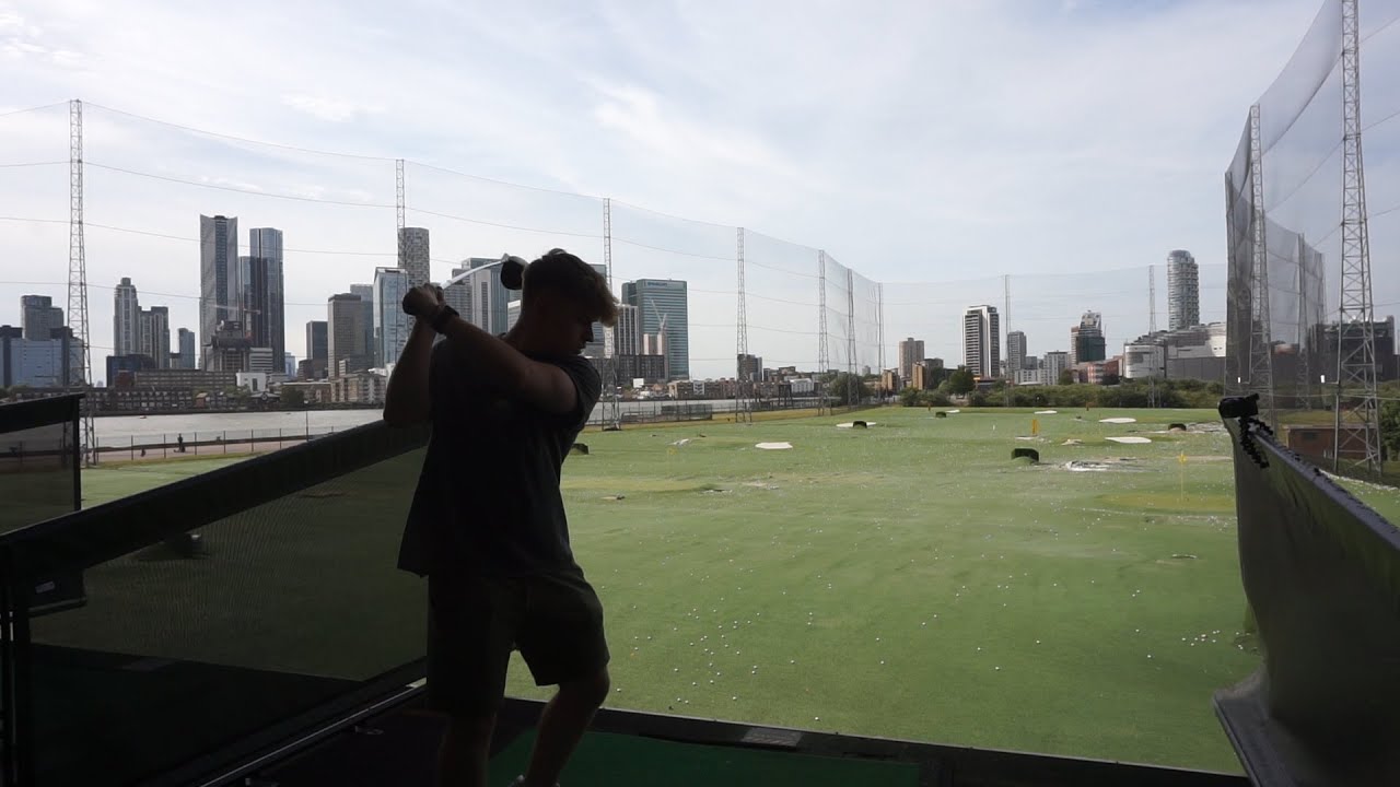 THE BEST PLACE TO PLAY GOLF IN LONDON! - YouTube