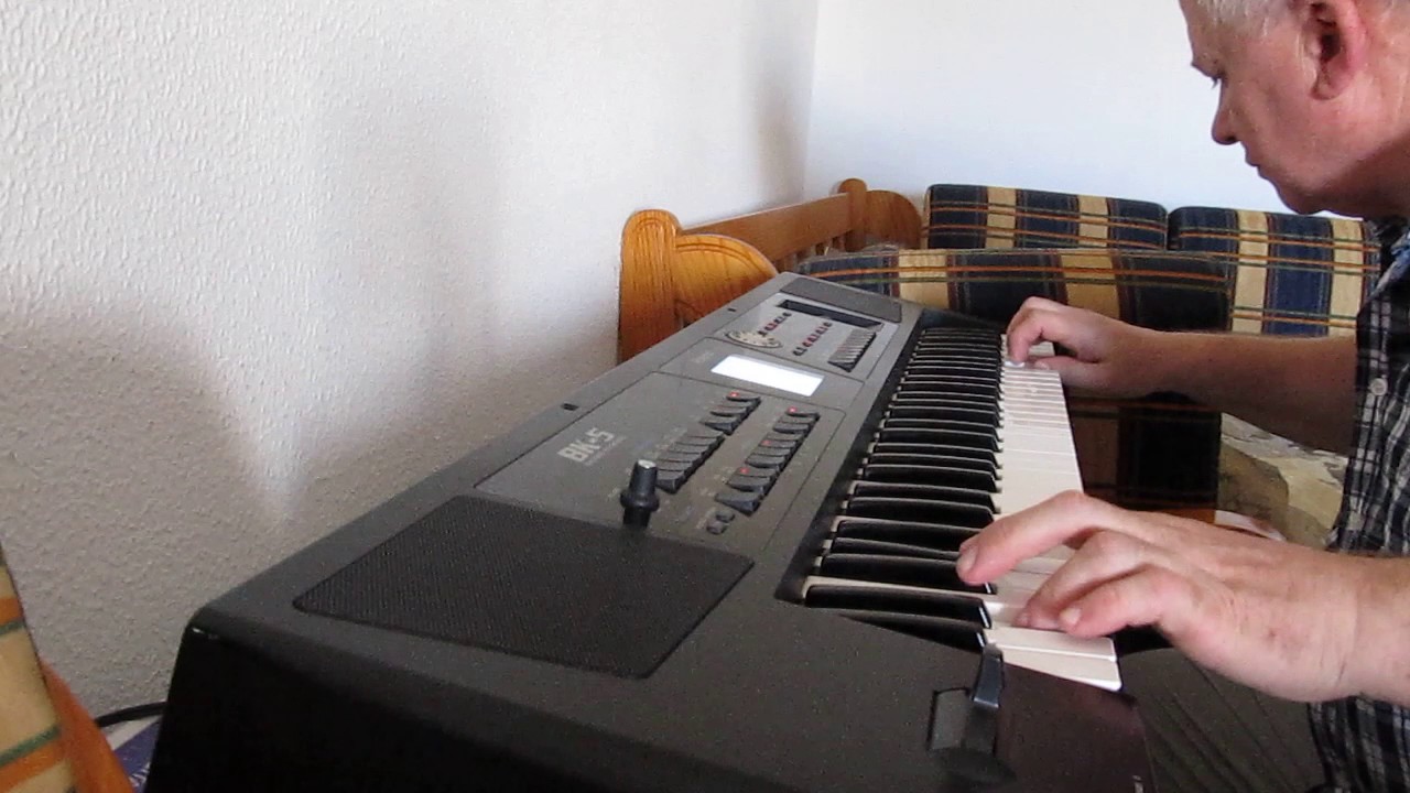 Petruta Kupper Air 2010 Roland BK 5 - YouTube