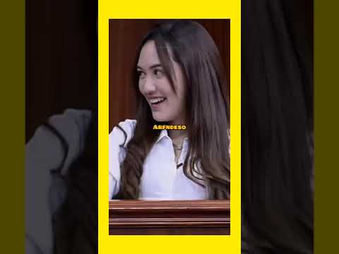 happy asmara mau duduk di pangkuan yang mulia desta