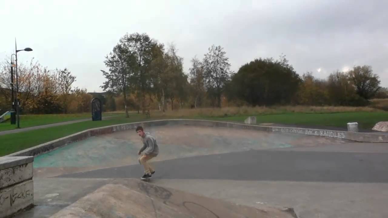 Robin with his sneaky little grab - YouTube