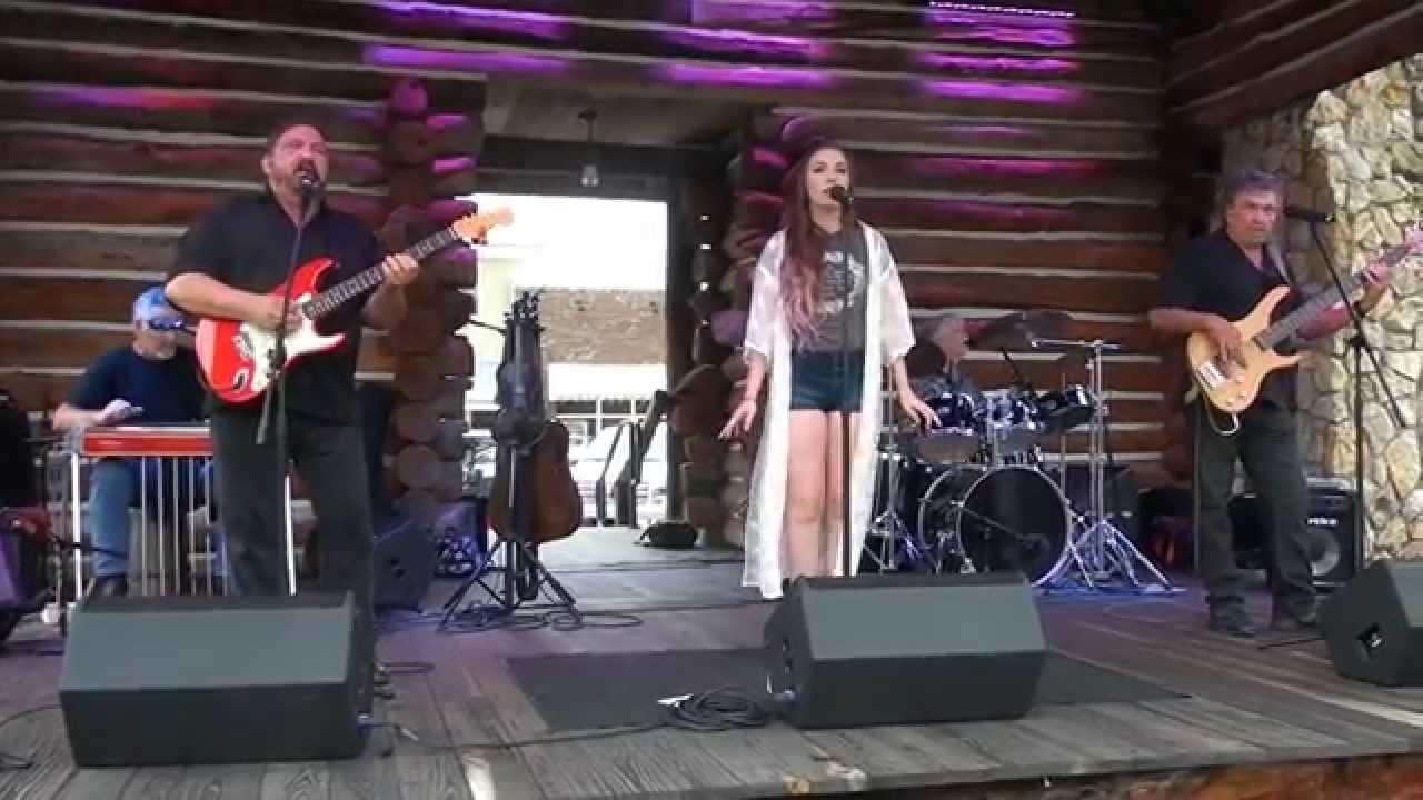 DOC HOLIDAY BAND performing MY GIRL at Brownwood in The Villages FL ...