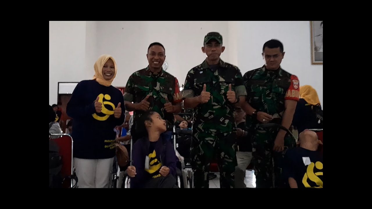 Korem 071/ Wijayakusuma Berikan Bantuan Sosial untuk PPDG Banyumas (Part 2) - YouTube