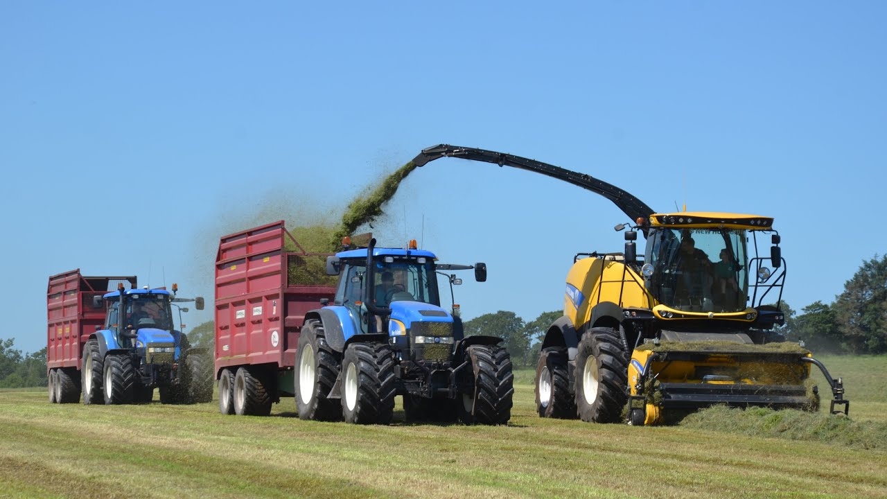 Cumbrian Silage ‘25. Five 6-cylinder NH tractors (7840,8560,TM140 ...