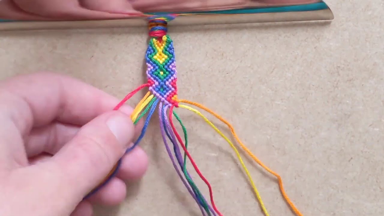 Rainbow arrowhead pattern friendship bracelet - YouTube