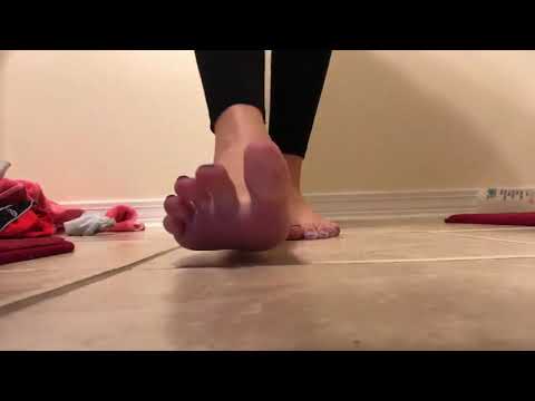 Barefoot ant crush by gorgeous Goddess