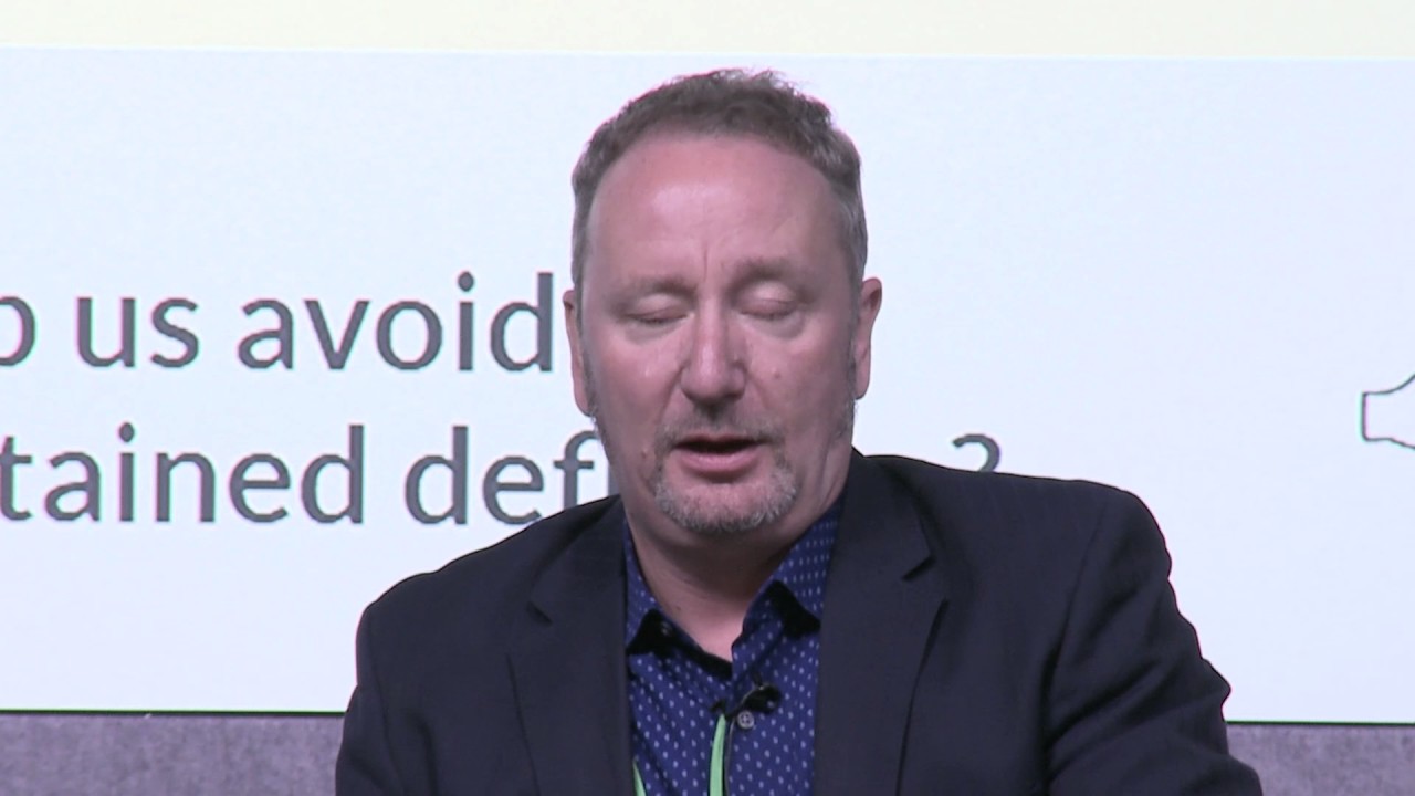 Mark Blyth discusses why quantitative easing (QE) is not working. - YouTube