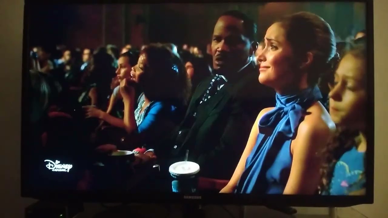 Annie 2014. Escena de la Pelicula Moonquake Lake - YouTube