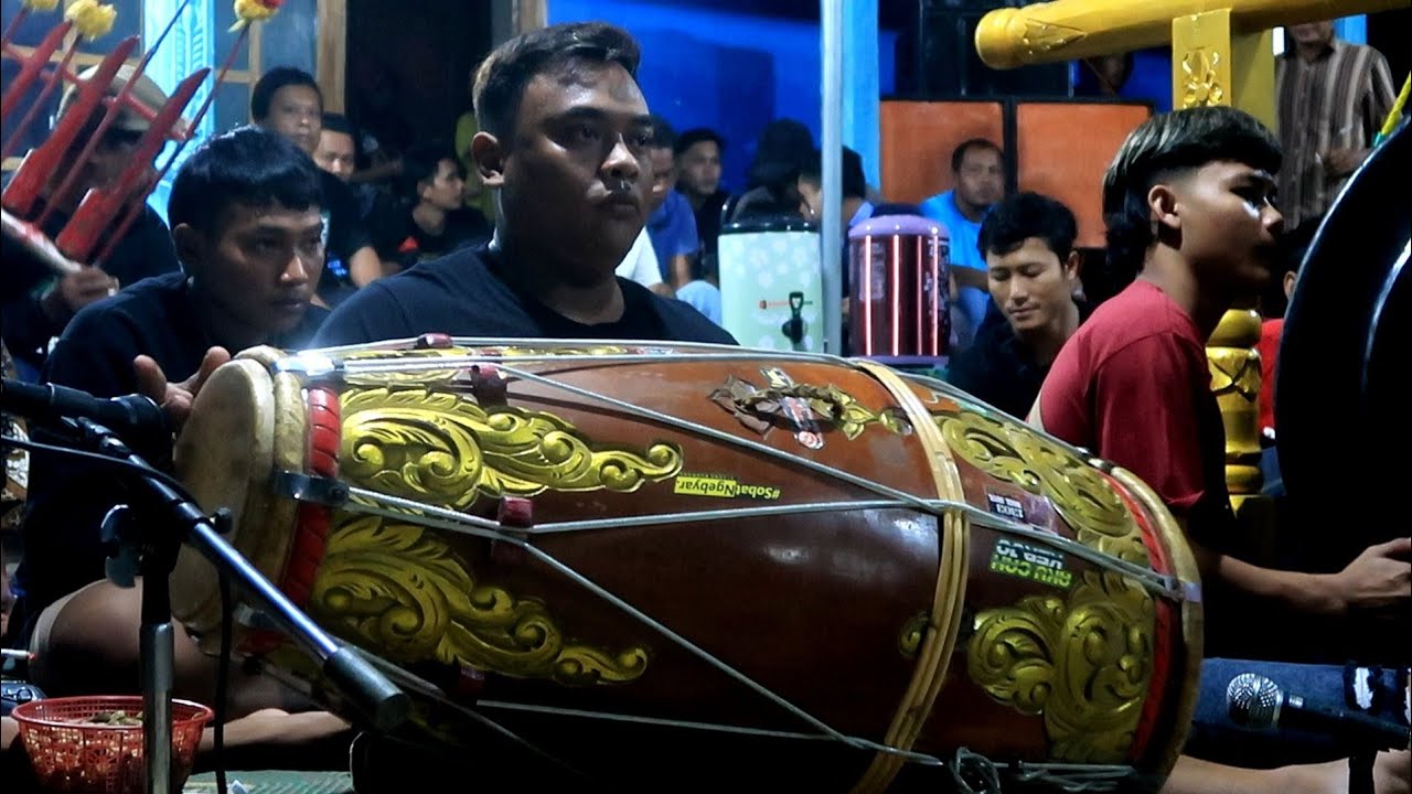 KEPLAKAN MANTAB KENDANG SRAMPAT VERSI TABUHAN REOG - YouTube