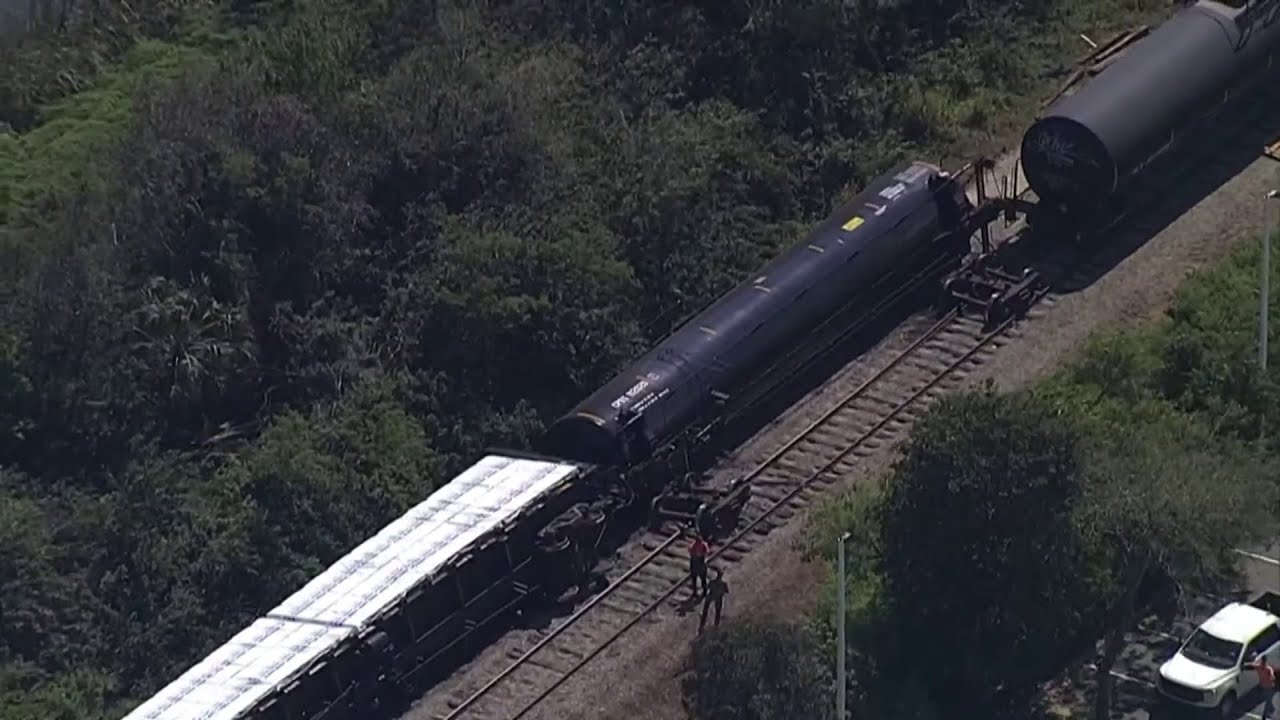 🚨BREAKING: Train carrying thousands of gallons of propane tank derails ...