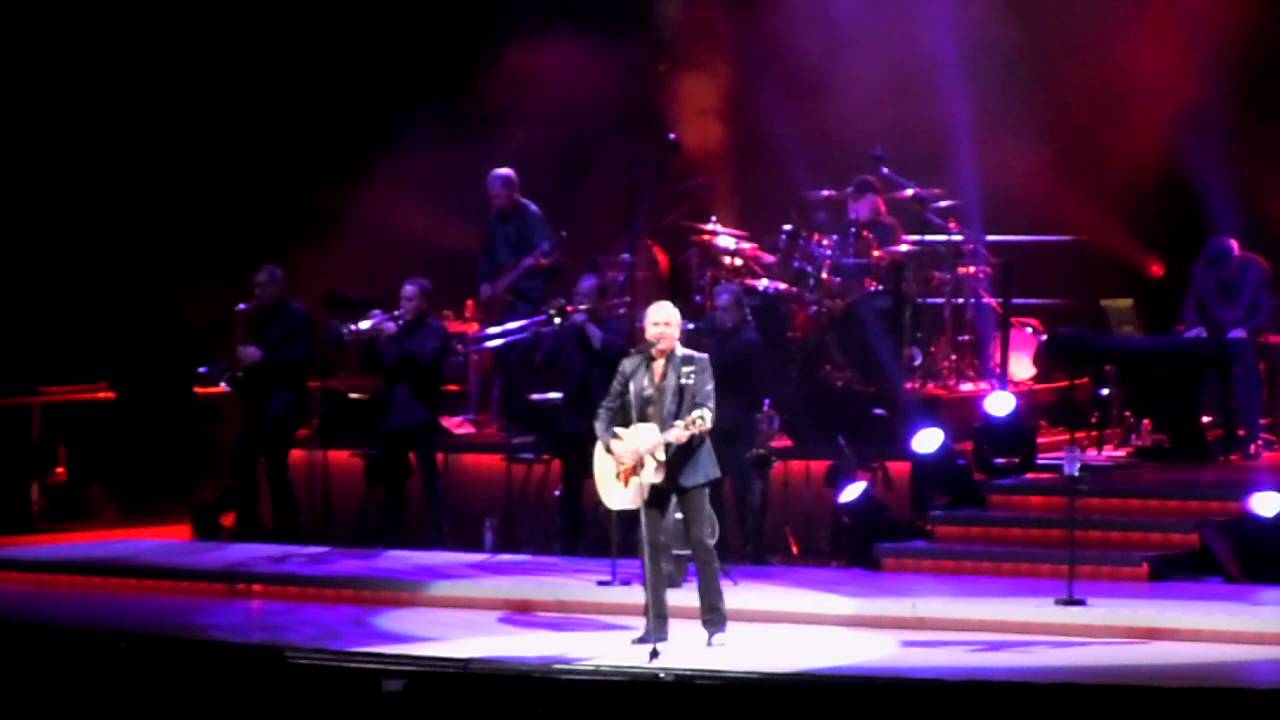 Neil Diamond Concert - Show Opener - Soolaimon - YouTube