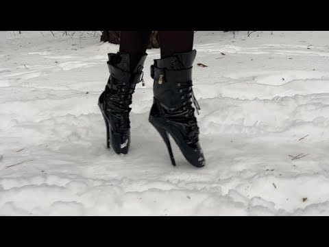 High heels, ballet boots on snow, extremely high heels, leather boots ...