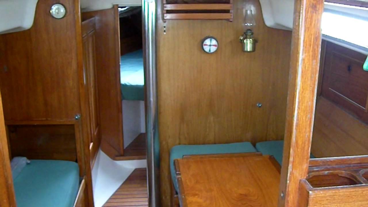 centurion 32 intérieur : n°1 - YouTube