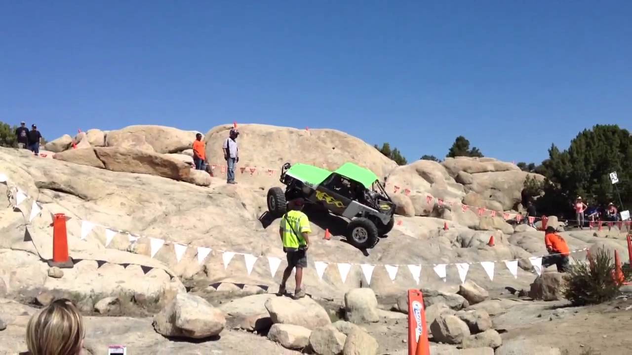 World extreme rock crawling - YouTube