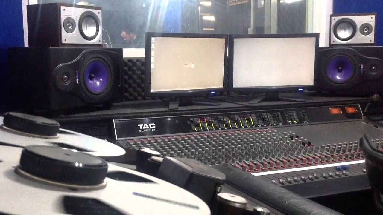 Tape session on the TEAC 85-16 tape machine through the AMEK TAC ...