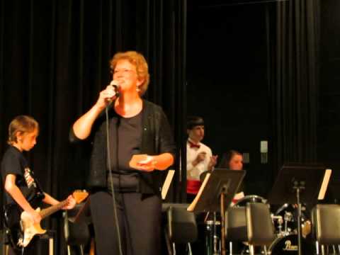 Laura Hudson and Wakulla Middle Jazz Band - YouTube