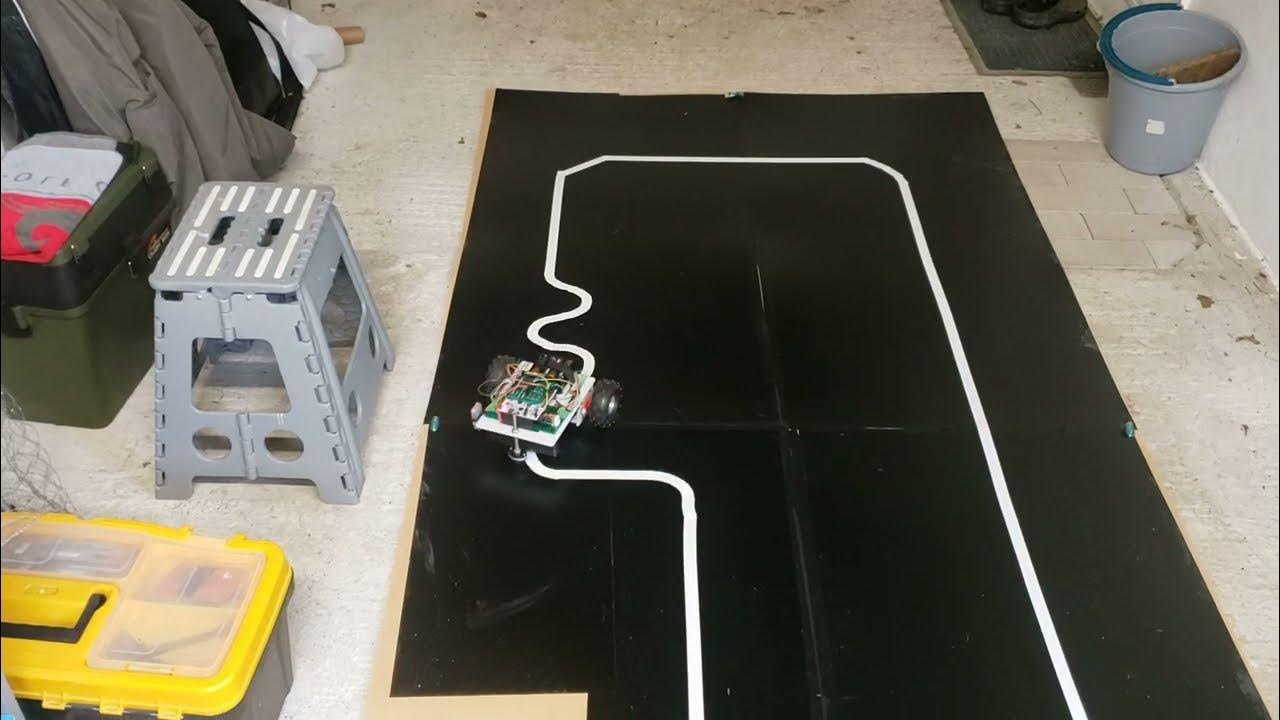 University of Manchester ESP, line following robot with PID and object ...