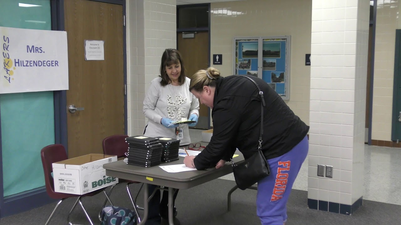 Middle School iPad Distribution - YouTube