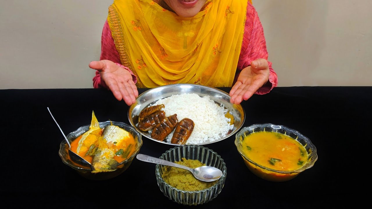 BOAL FISH CURRY, LENTILS, BABY SHRIMP VORTA, FRIED EGGPLANT AND RICE ...